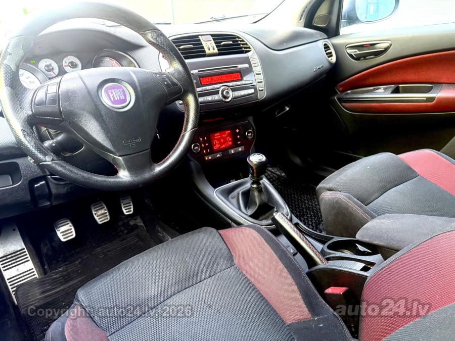 Черный Фиат Браво 2008 в Таллин, объемом двигателя 1.90 л и пробегом 269 тыс. км за 1999 €, фото 8 на AUTOMOTO.COM.LV