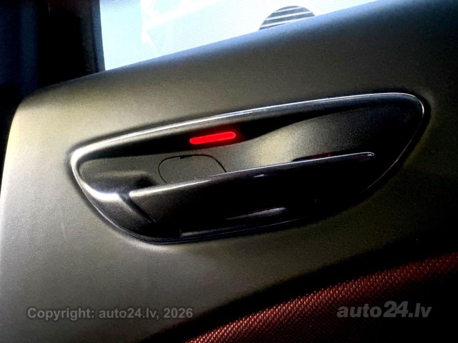 Черный Фиат Браво 2008 в Таллин, объемом двигателя 1.90 л и пробегом 269 тыс. км за 1999 €, фото 18 на AUTOMOTO.COM.LV