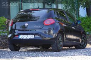 Melns Fiat Bravo 2008 Rīga, ar dzinēja tilpumu 1.90 L un nobraukumu 248 tūkst. km par 1890 €, foto 8 vietnē AUTOMOTO.COM.LV