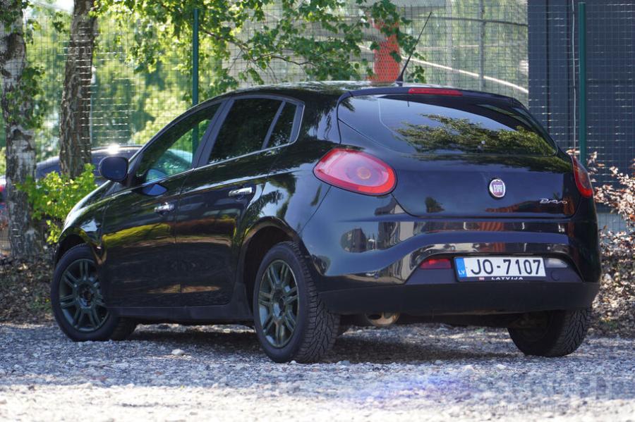 Melns Fiat Bravo 2008 Rīga, ar dzinēja tilpumu 1.90 L un nobraukumu 248 tūkst. km par 1890 €, foto 13 vietnē AUTOMOTO.COM.LV