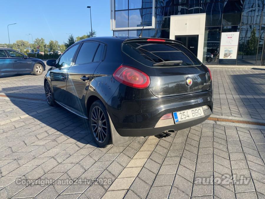 Melns Fiat Bravo 2008 Tallina, ar dzinēja tilpumu 1.90 L un nobraukumu 271 tūkst. km par 2499 €, foto 7 vietnē AUTOMOTO.COM.LV
