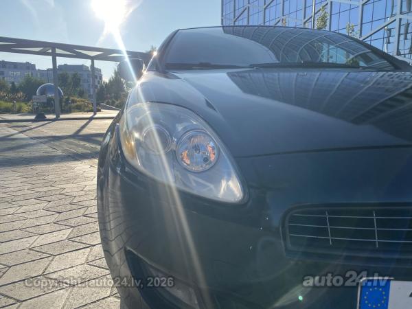 Melns Fiat Bravo 2008 Tallina, ar dzinēja tilpumu 1.90 L un nobraukumu 271 tūkst. km par 2499 €, foto 10 vietnē AUTOMOTO.COM.LV