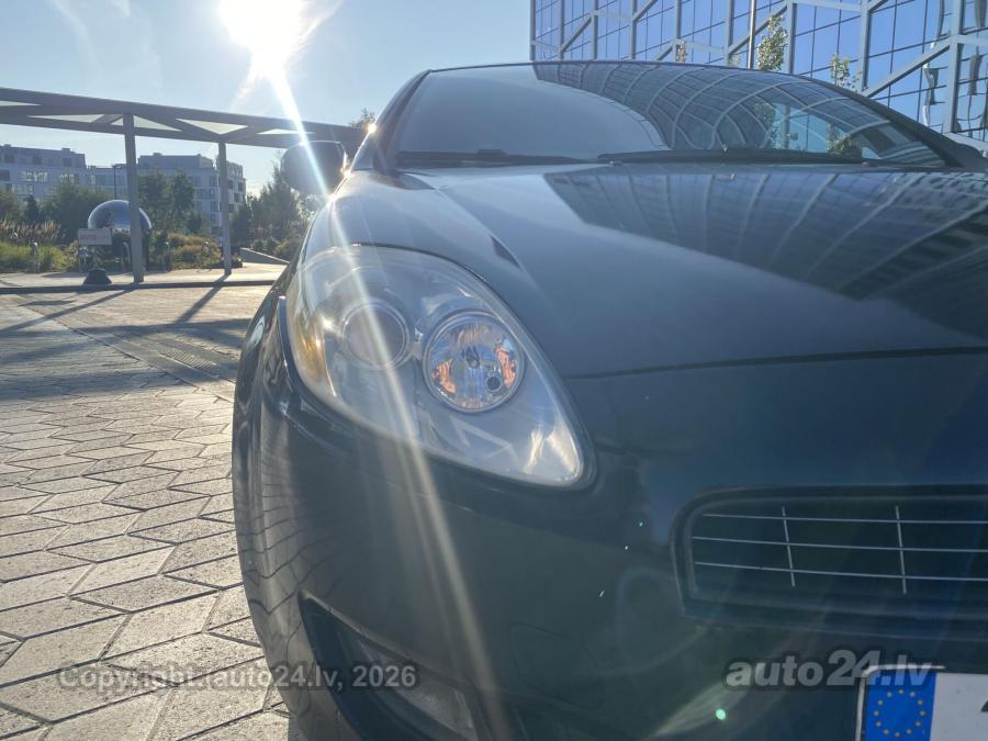 Melns Fiat Bravo 2008 Tallina, ar dzinēja tilpumu 1.90 L un nobraukumu 271 tūkst. km par 2499 €, foto 10 vietnē AUTOMOTO.COM.LV