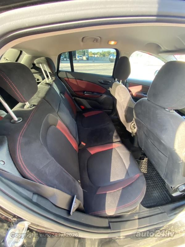 Melns Fiat Bravo 2008 Tallina, ar dzinēja tilpumu 1.90 L un nobraukumu 271 tūkst. km par 2499 €, foto 11 vietnē AUTOMOTO.COM.LV