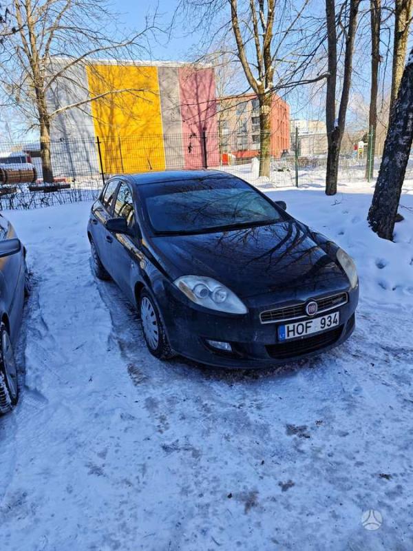 Black Fiat Bravo 2009 in Kaunas, with an engine capacity of 1.58 L and mileage of 264 thousand km for 1400 €, photo 1 on AUTOMOTO.COM.LV