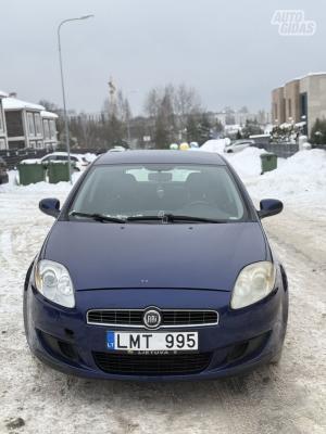 Zils Fiat Bravo 2007 Viļņa, ar dzinēja tilpumu 1.90 L un nobraukumu 358 tūkst. km par 800 €, foto  vietnē AUTOMOTO.COM.LV