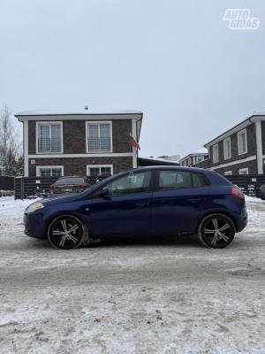 Blue Fiat Bravo 2007 in Vilnius, with an engine capacity of 1.90 L and mileage of 358 thousand km for 800 €, photo 6 on AUTOMOTO.COM.LV