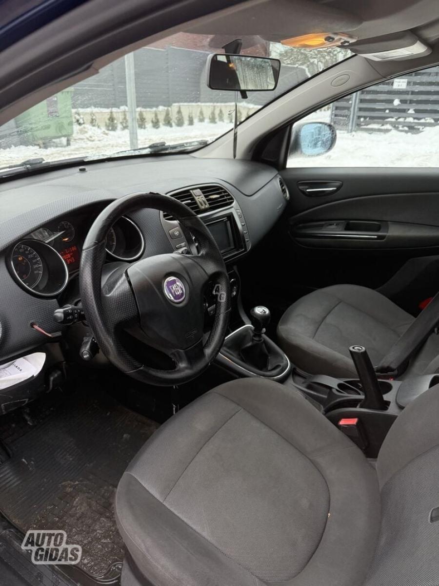 Blue Fiat Bravo 2007 in Vilnius, with an engine capacity of 1.90 L and mileage of 358 thousand km for 800 €, photo 12 on AUTOMOTO.COM.LV