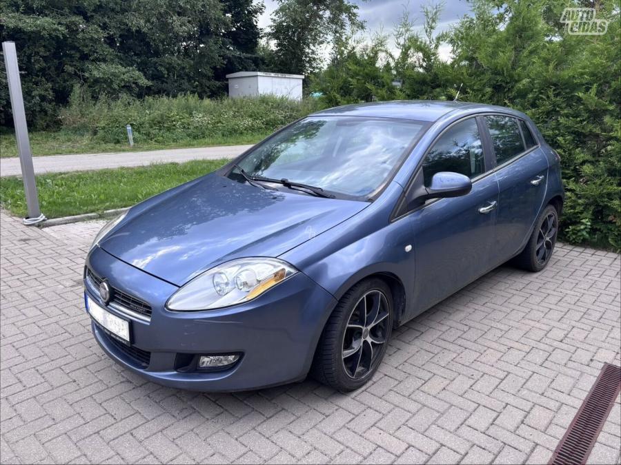 Blue Fiat Bravo 2008 in Vilnius, with an engine capacity of 1.60 L and mileage of 328 thousand km for 1200 €, photo 1 on AUTOMOTO.COM.LV