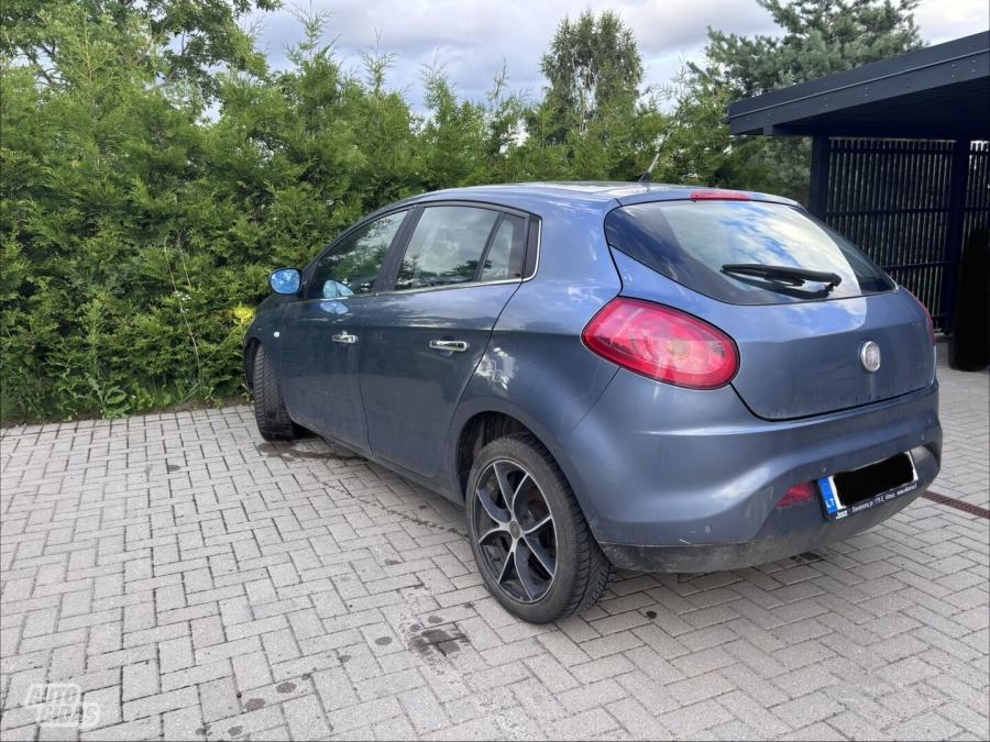 Blue Fiat Bravo 2008 in Vilnius, with an engine capacity of 1.60 L and mileage of 328 thousand km for 1200 €, photo 5 on AUTOMOTO.COM.LV