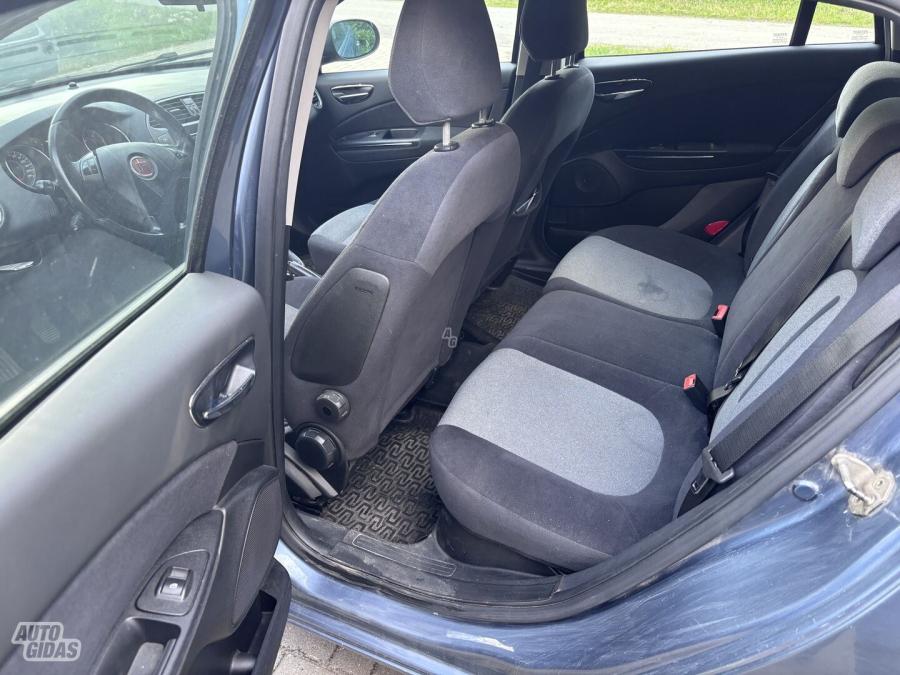 Blue Fiat Bravo 2008 in Vilnius, with an engine capacity of 1.60 L and mileage of 328 thousand km for 1200 €, photo 9 on AUTOMOTO.COM.LV