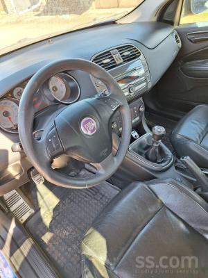 Zils Fiat Bravo 2006 Rīga, ar dzinēja tilpumu 1.90 L un nobraukumu 320 tūkst. km par 1550 €, foto 7 vietnē AUTOMOTO.COM.LV