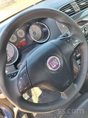 Zils Fiat Bravo 2006 Rīga, ar dzinēja tilpumu 1.90 L un nobraukumu 320 tūkst. km par 1550 €, foto 9 vietnē AUTOMOTO.COM.LV