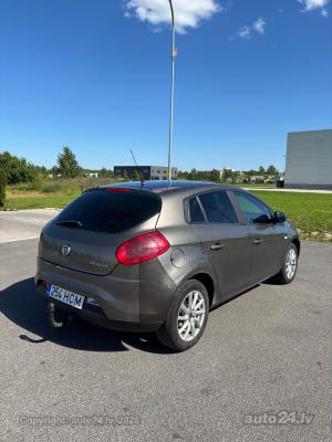 Grey Fiat Bravo 2009 in Tallinn, with an engine capacity of 1.90 L and mileage of 428 thousand km for 2599 €, photo 6 on AUTOMOTO.COM.LV