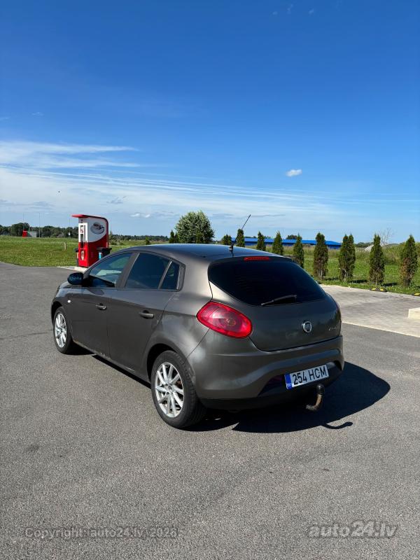 Grey Fiat Bravo 2009 in Tallinn, with an engine capacity of 1.90 L and mileage of 428 thousand km for 2599 €, photo 7 on AUTOMOTO.COM.LV