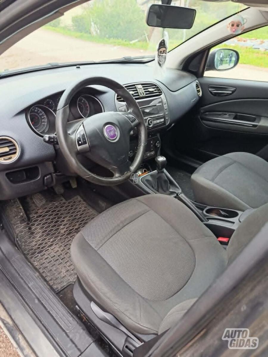 Fiat Bravo 2007 Alīta, ar dzinēja tilpumu 1.90 L un nobraukumu 251 tūkst. km par 1050 €, foto 8 vietnē AUTOMOTO.COM.LV