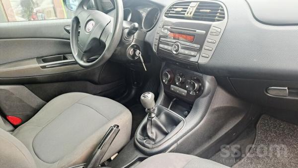 Fiat Bravo 2008 in Riga, with an engine capacity of 1.40 L and mileage of 278 thousand km for 1700 €, photo 7 on AUTOMOTO.COM.LV