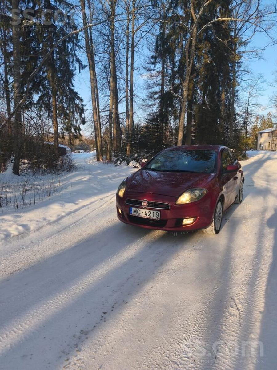 Sarkans Fiat Bravo 2007 Gulbene, ar dzinēja tilpumu 1.90 L un nobraukumu 310 tūkst. km par 2800 €, foto 1 vietnē AUTOMOTO.COM.LV