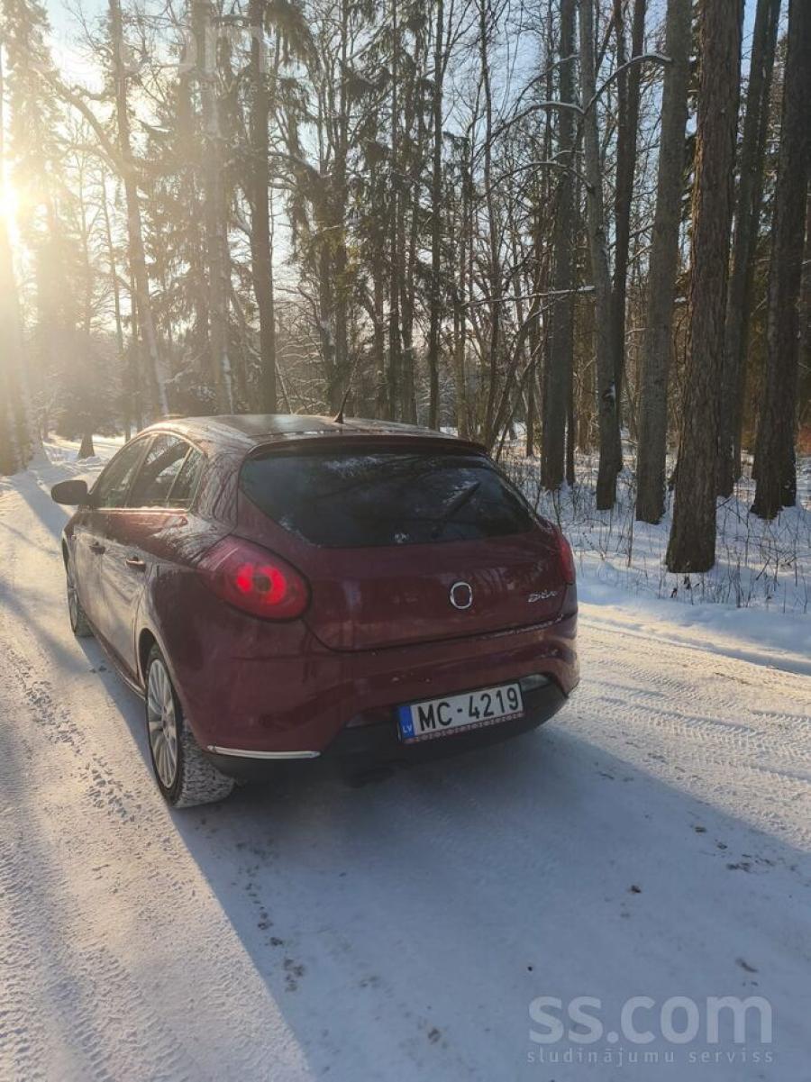 Sarkans Fiat Bravo 2007 Gulbene, ar dzinēja tilpumu 1.90 L un nobraukumu 310 tūkst. km par 2800 €, foto 4 vietnē AUTOMOTO.COM.LV