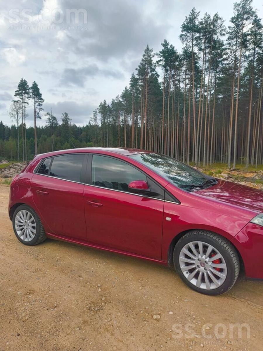 Sarkans Fiat Bravo 2007 Gulbene, ar dzinēja tilpumu 1.90 L un nobraukumu 310 tūkst. km par 2750 €, foto 1 vietnē AUTOMOTO.COM.LV
