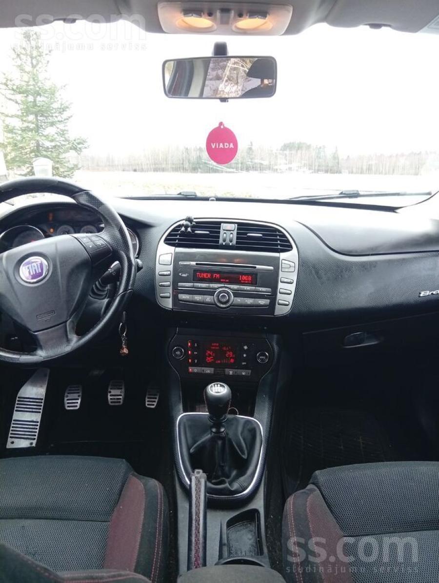 Sarkans Fiat Bravo 2007 Rīga, ar dzinēja tilpumu 1.90 L un nobraukumu 240 tūkst. km par 2100 €, foto 5 vietnē AUTOMOTO.COM.LV