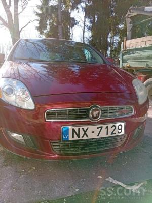 Red Fiat Bravo 2007 in Riga, with an engine capacity of 1.90 L and mileage of 250 thousand km for 2300 €, photo 3 on AUTOMOTO.COM.LV