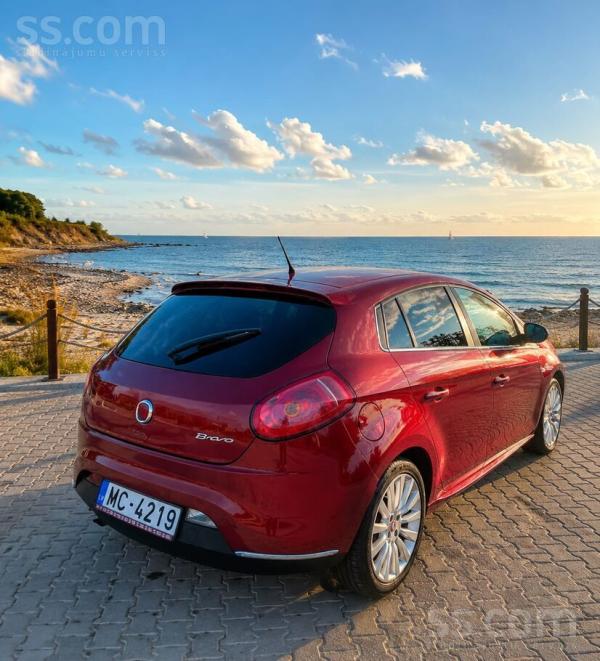 Sarkans Fiat Bravo 2007 Valmiera, ar dzinēja tilpumu 1.90 L un nobraukumu 311 tūkst. km par 2450 €, foto 4 vietnē AUTOMOTO.COM.LV