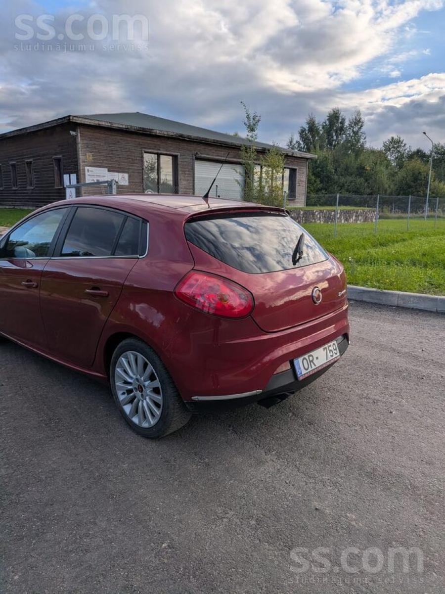 Sarkans Fiat Bravo 2007 Gulbene, ar dzinēja tilpumu 1.90 L un nobraukumu 311 tūkst. km par 2550 €, foto 5 vietnē AUTOMOTO.COM.LV