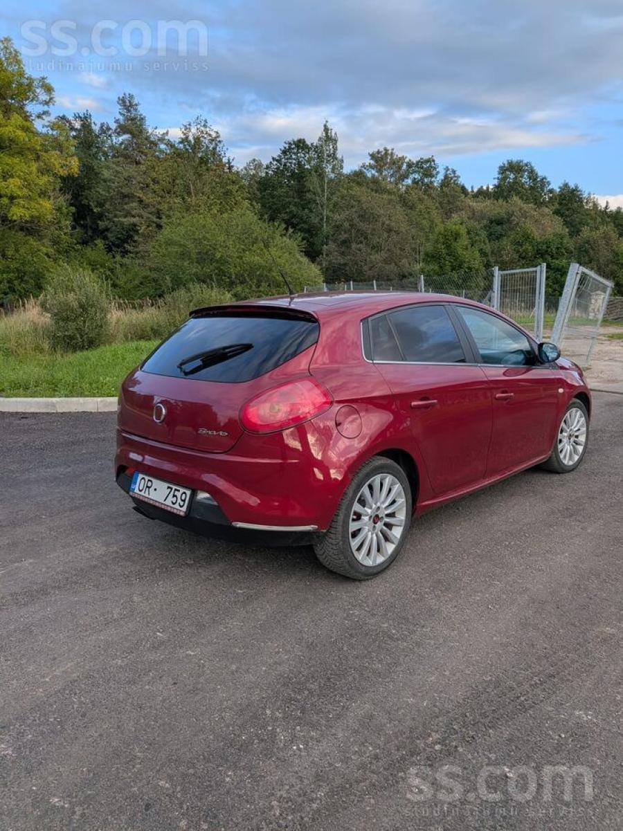 Sarkans Fiat Bravo 2007 Gulbene, ar dzinēja tilpumu 1.90 L un nobraukumu 311 tūkst. km par 2550 €, foto 6 vietnē AUTOMOTO.COM.LV