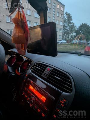 Red Fiat Bravo 2007 in Valmiera, with an engine capacity of 1.90 L and mileage of 311 thousand km for 2200 €, photo  on AUTOMOTO.COM.LV