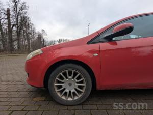 Sarkans Fiat Bravo 2008 Rīga, ar dzinēja tilpumu 1.40 L un nobraukumu 310 tūkst. km par 1250 €, foto 12 vietnē AUTOMOTO.COM.LV
