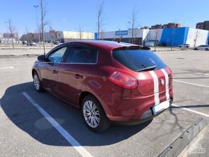 Red Fiat Bravo 2010 in Klaipeda, with an engine capacity of 1.60 L and mileage of 284 thousand km for 1100 €, photo  on AUTOMOTO.COM.LV