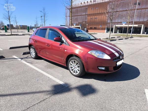 Red Fiat Bravo 2010 in Klaipeda, with an engine capacity of 1.60 L and mileage of 284 thousand km for 1100 €, photo 4 on AUTOMOTO.COM.LV
