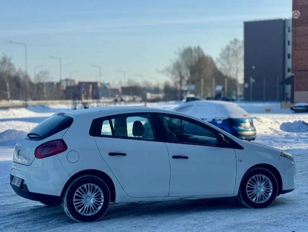 White Fiat Bravo 2008 in Radviliskis, with an engine capacity of 1.90 L and mileage of 300 thousand km for 1100 €, photo 7 on AUTOMOTO.COM.LV