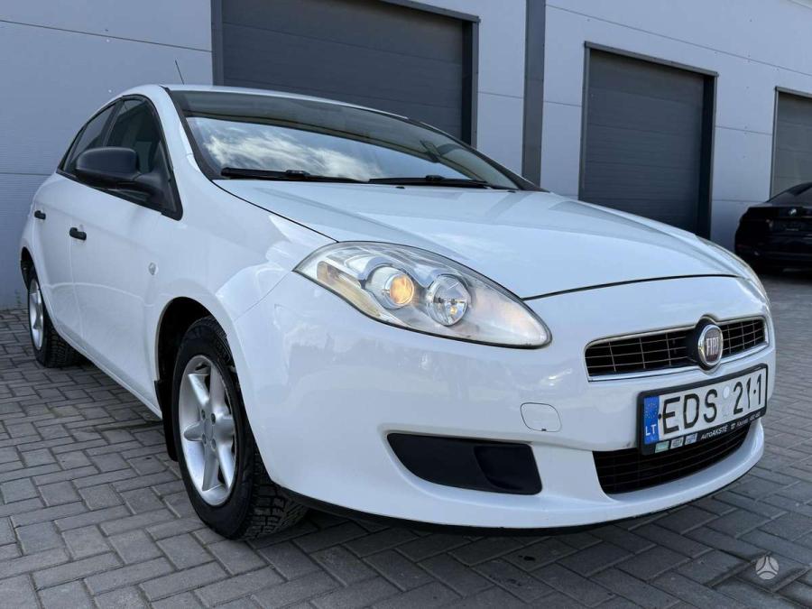 White Fiat Bravo 2008 in Vilnius, with an engine capacity of 1.37 L and mileage of 225 thousand km for 950 €, photo 3 on AUTOMOTO.COM.LV