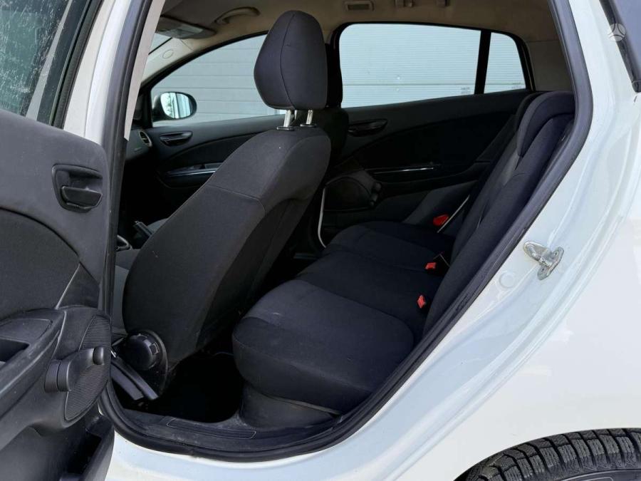 White Fiat Bravo 2008 in Vilnius, with an engine capacity of 1.37 L and mileage of 225 thousand km for 950 €, photo 19 on AUTOMOTO.COM.LV