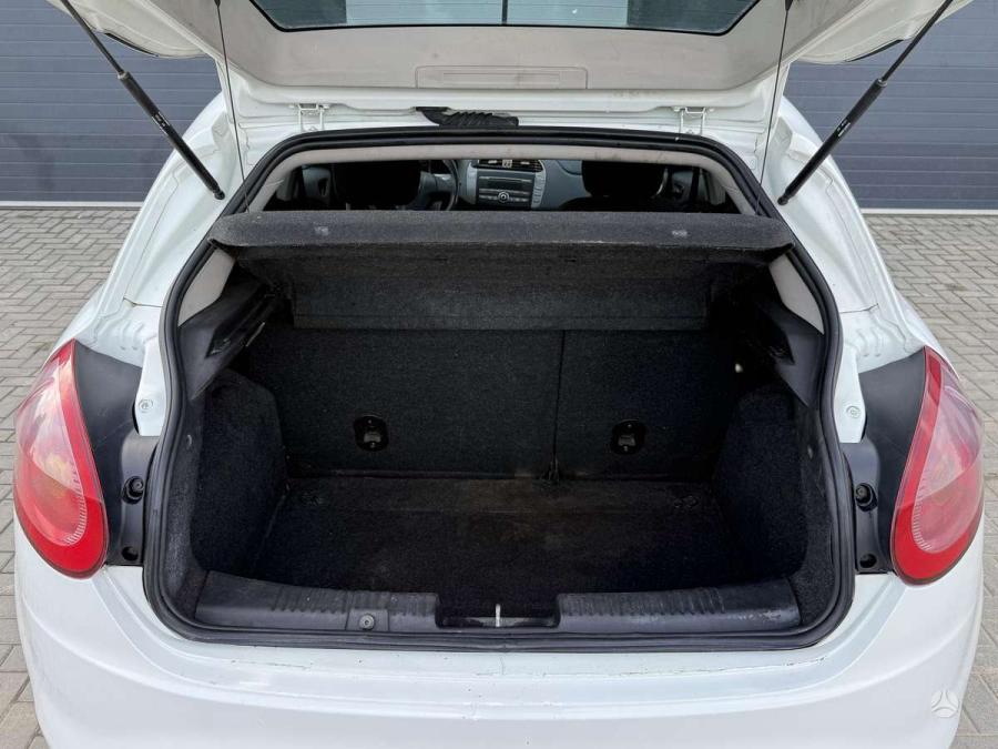 White Fiat Bravo 2008 in Vilnius, with an engine capacity of 1.37 L and mileage of 225 thousand km for 950 €, photo 20 on AUTOMOTO.COM.LV