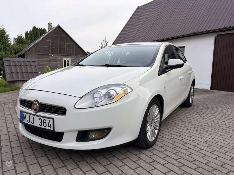 Balts Fiat Bravo 2010 Viļņa, ar dzinēja tilpumu 1.60 L un nobraukumu 385 tūkst. km par 1300 €, foto 1 vietnē AUTOMOTO.COM.LV