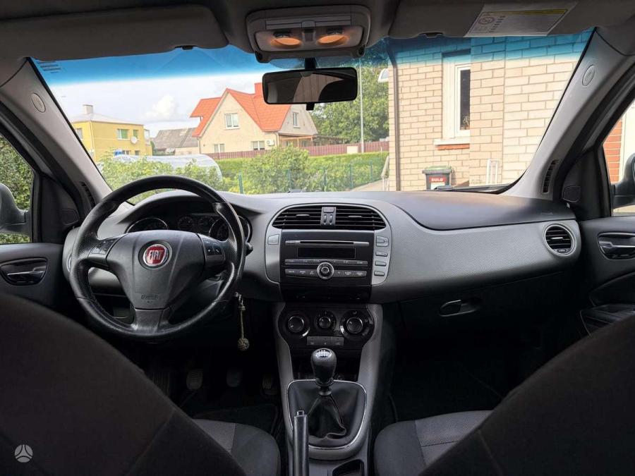Balts Fiat Bravo 2010 Viļņa, ar dzinēja tilpumu 1.60 L un nobraukumu 385 tūkst. km par 1300 €, foto 16 vietnē AUTOMOTO.COM.LV