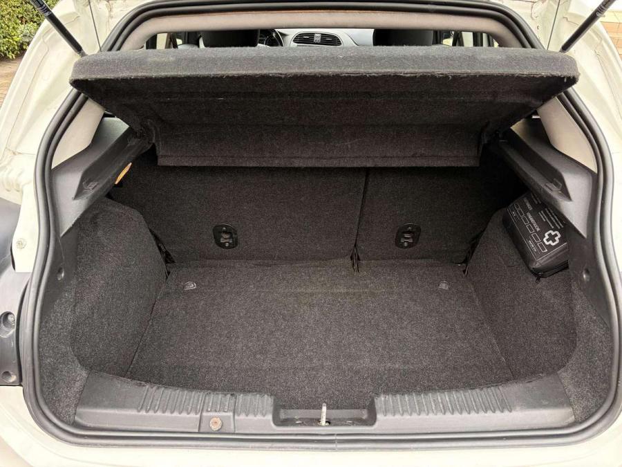 Balts Fiat Bravo 2010 Viļņa, ar dzinēja tilpumu 1.60 L un nobraukumu 385 tūkst. km par 1300 €, foto 27 vietnē AUTOMOTO.COM.LV