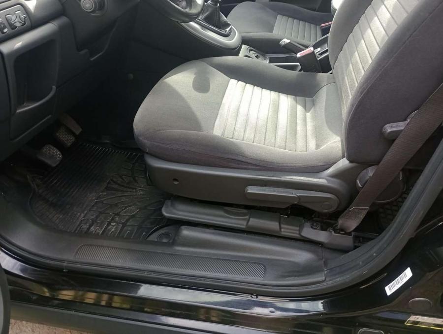 Black Fiat Croma 2009 in Marijampole, with an engine capacity of 1.91 L and mileage of 268 thousand km for 2000 €, photo 11 on AUTOMOTO.COM.LV
