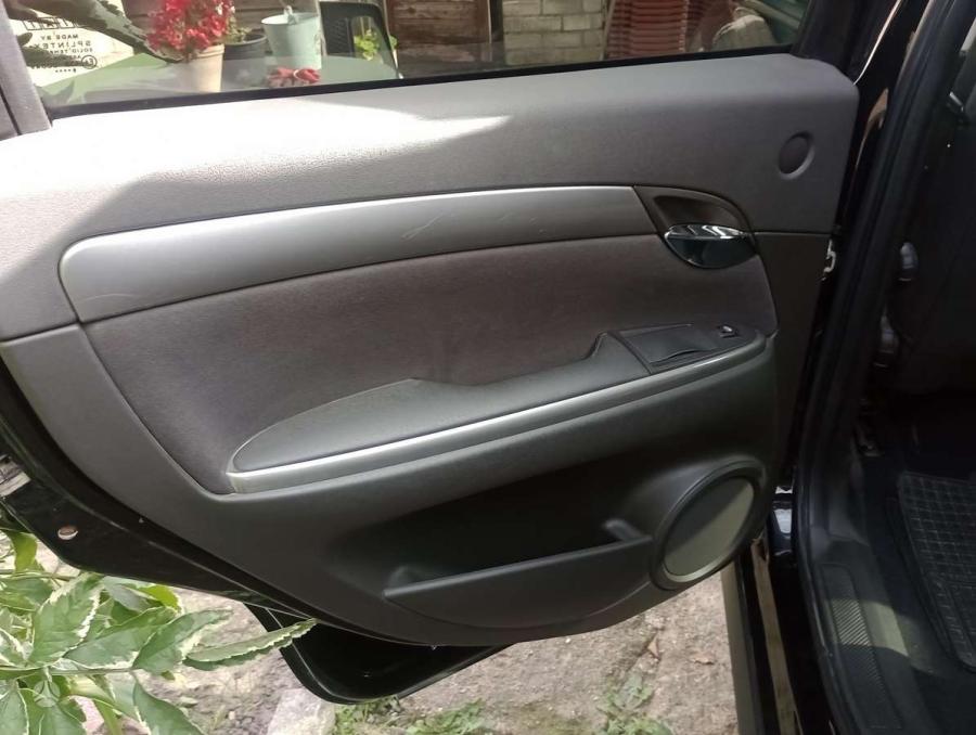 Black Fiat Croma 2009 in Marijampole, with an engine capacity of 1.91 L and mileage of 268 thousand km for 2000 €, photo 13 on AUTOMOTO.COM.LV
