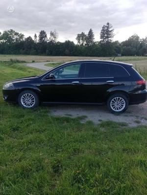 Black Fiat Croma 2009 in Marijampole, with an engine capacity of 1.91 L and mileage of 268 thousand km for 2000 €, photo 25 on AUTOMOTO.COM.LV