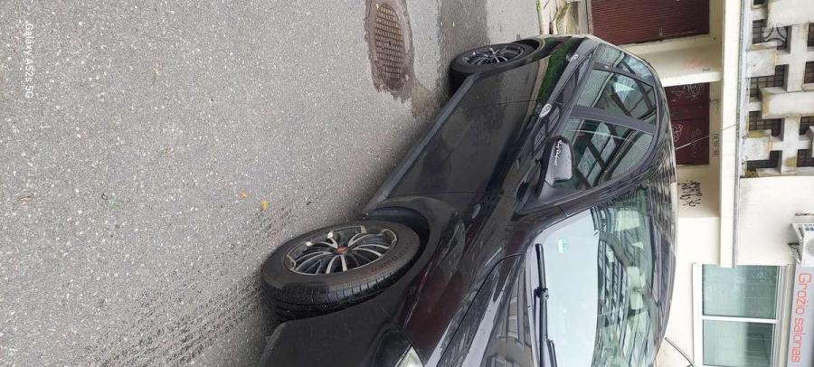 Melns Fiat Croma 2010 Viļņa, ar dzinēja tilpumu 1.91 L un nobraukumu 382 tūkst. km par 2500 €, foto 6 vietnē AUTOMOTO.COM.LV