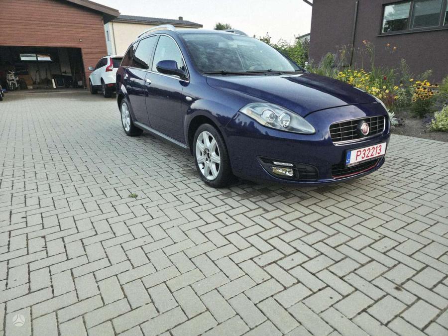 Blue Fiat Croma 2009 in Vilnius, with an engine capacity of 2.40 L and mileage of 250 thousand km for 2200 €, photo 1 on AUTOMOTO.COM.LV