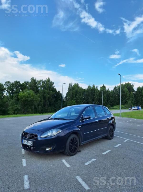 Blue Fiat Croma 2008 in Cesis, with an engine capacity of 1.90 L and mileage of 310 thousand km for 1850 €, photo 1 on AUTOMOTO.COM.LV