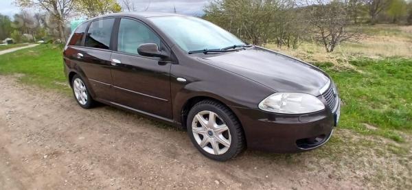 Brūns Fiat Croma 2006 Valmiera, ar dzinēja tilpumu 1.90 L un nobraukumu 290 tūkst. km par 1400 €, foto 1 vietnē AUTOMOTO.COM.LV