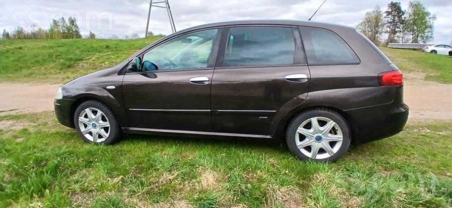 Brūns Fiat Croma 2006 Valmiera, ar dzinēja tilpumu 1.90 L un nobraukumu 290 tūkst. km par 1400 €, foto 4 vietnē AUTOMOTO.COM.LV