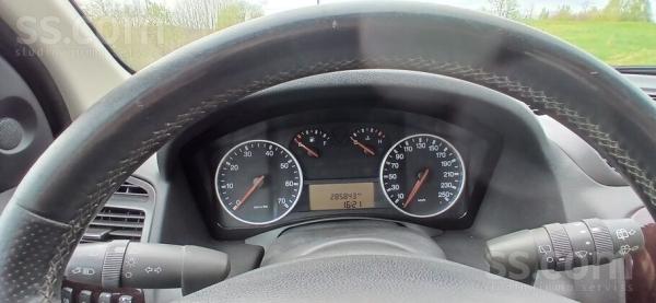 Fiat Croma 2006 in Valmiera on AUTOMOTO.COM.LV Brown Fiat Croma 2006 in Valmiera, with an engine capacity of 1.90 L and mileage of 290 thousand km for 1000 €, photo 3 on AUTOMOTO.COM.LV