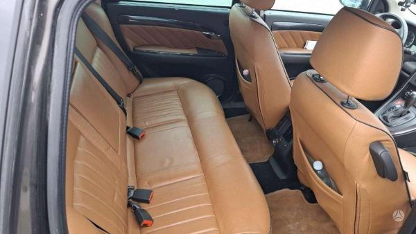 Brown Fiat Croma 2007 in Vilnius, with an engine capacity of 2.20 L and mileage of 238 thousand km for 1800 €, photo 10 on AUTOMOTO.COM.LV